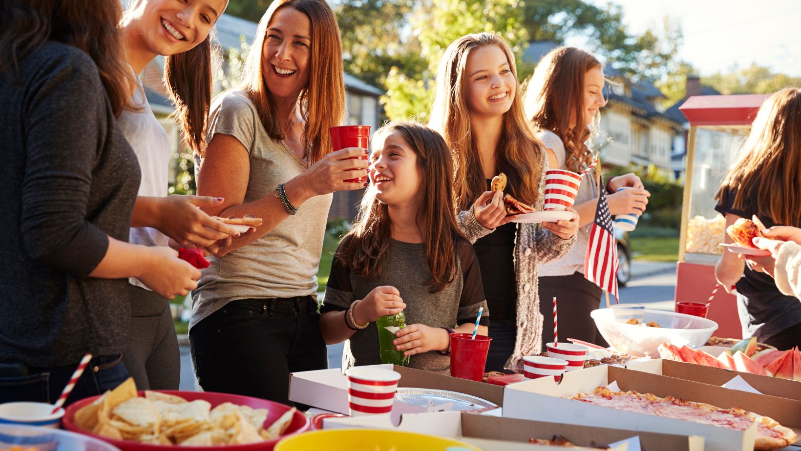 How to Plan and Organize a Neighborhood Block Party - Thehometrotters