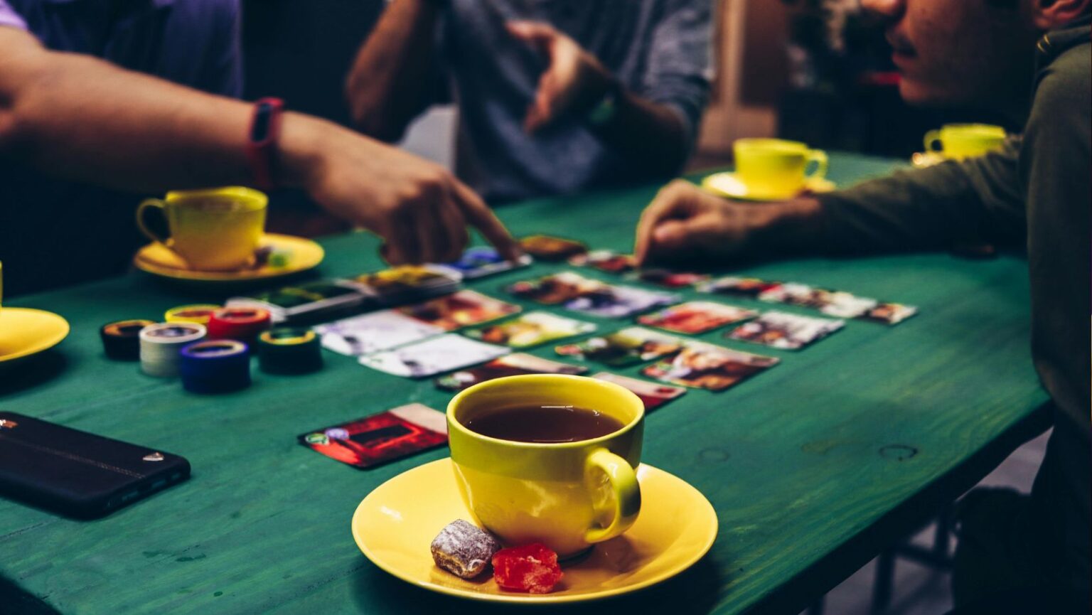 How to Choose the Right Gaming Table for Board Games and Tabletop Play ...